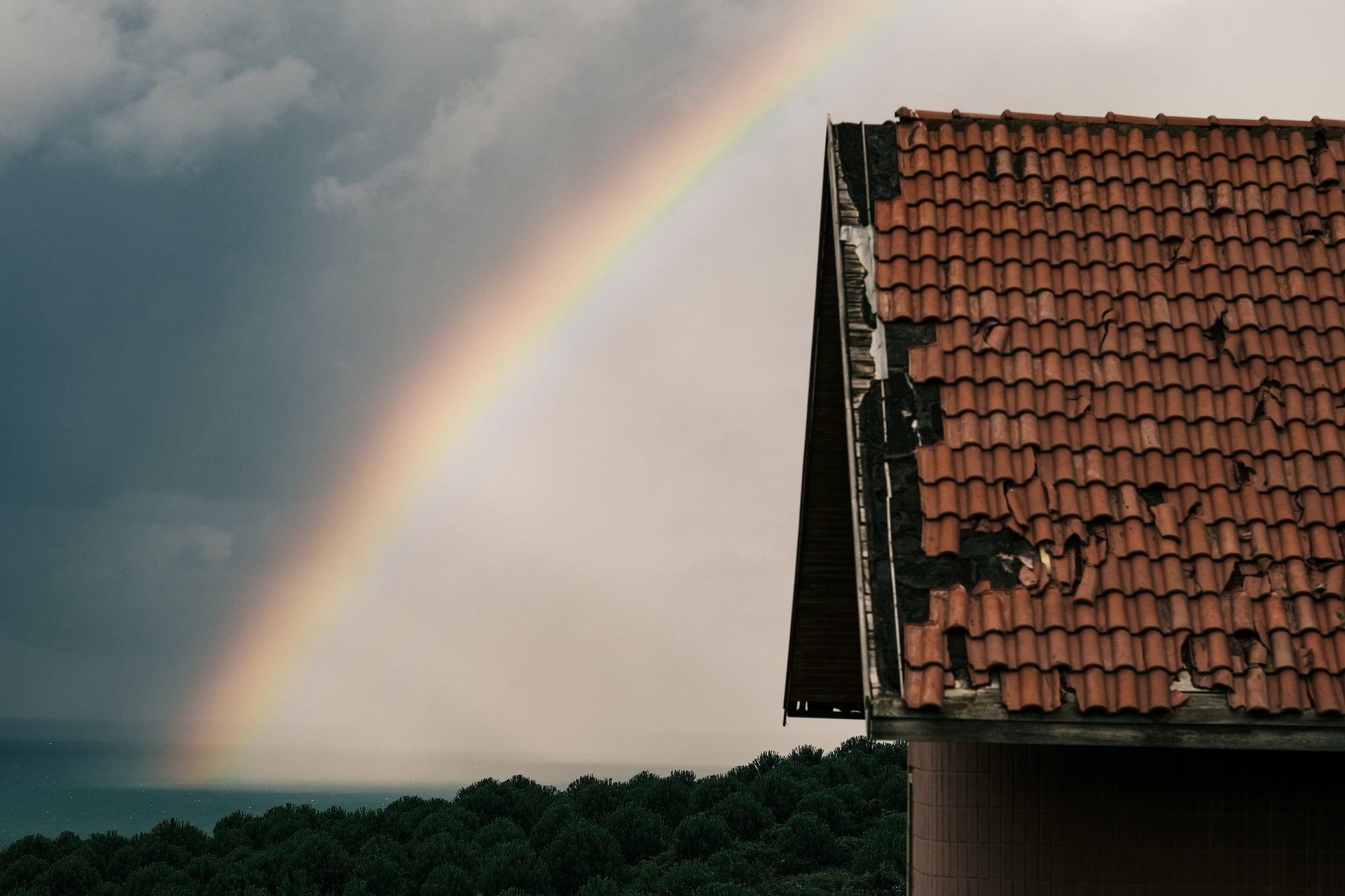 7 Tips for Protecting Your Roof During Severe Weather ‣ Sellers Roofing ...